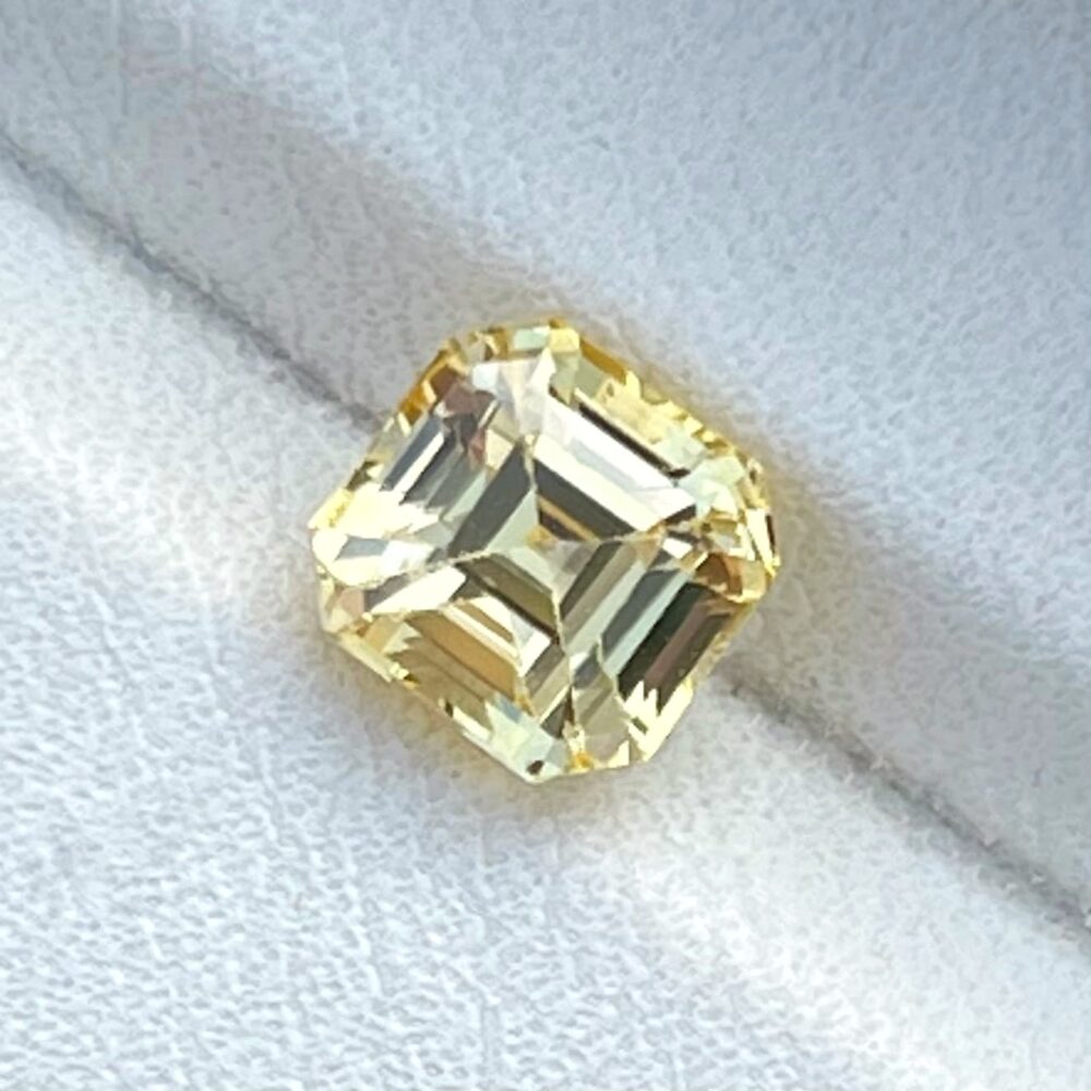 35. Light yellow sapphire (unheated) - 2.67ct - Anpé Atelier CPH