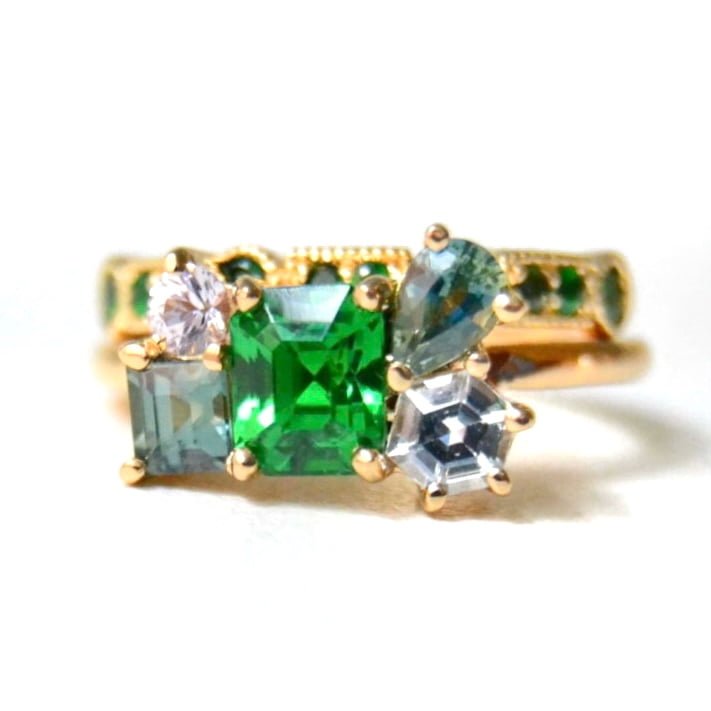Tsavorite wedding ring stack - Anpé Atelier CPH
