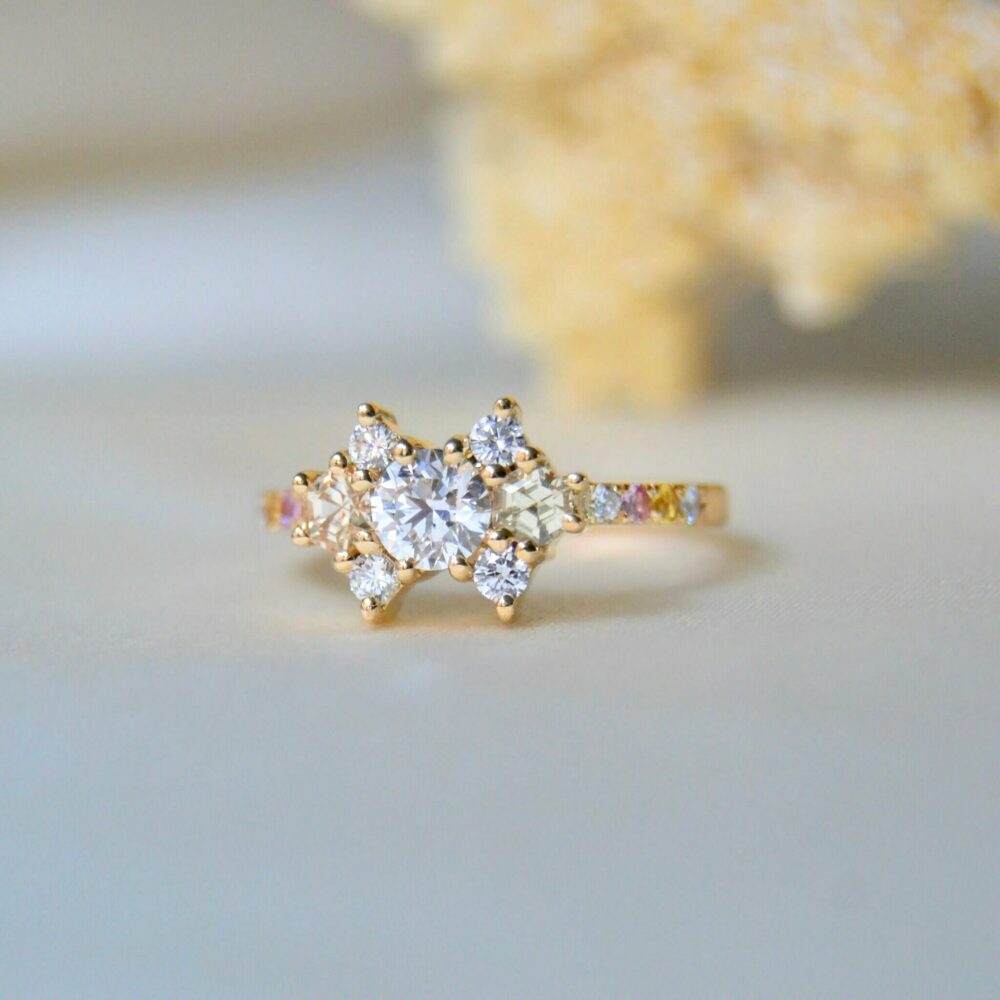 Diamond ring with traceable diamond and sapphires - Anpé Atelier CPH