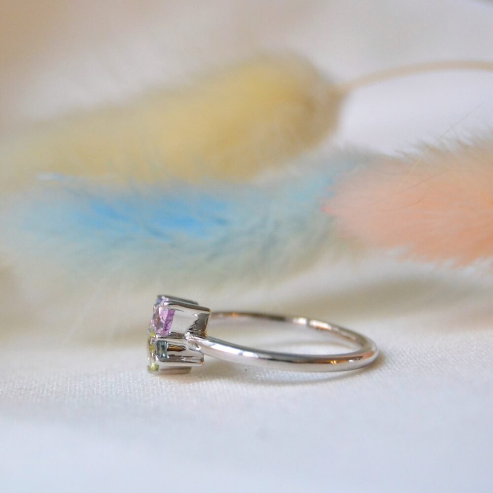 Pastel ring with sapphires set in 18K white gold - Anpé Atelier CPH