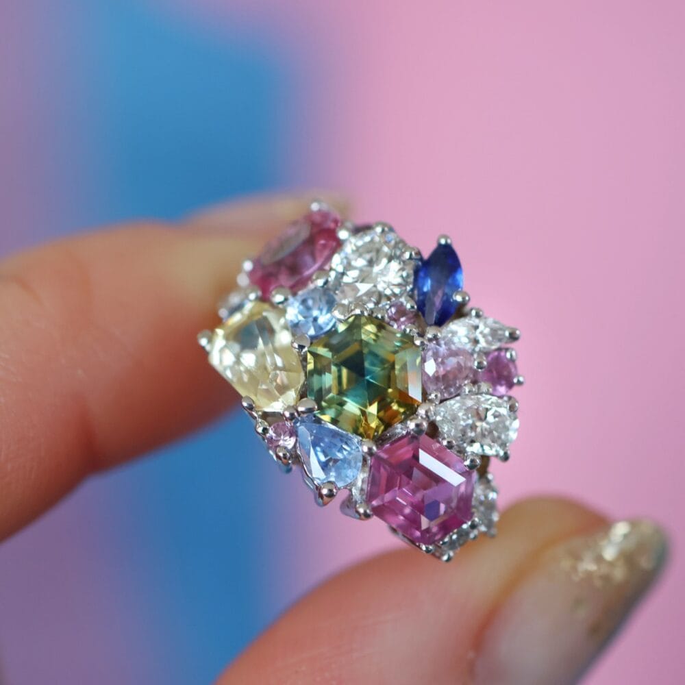 A multicolor ring with sapphires and traceable diamonds - Anpé Atelier CPH