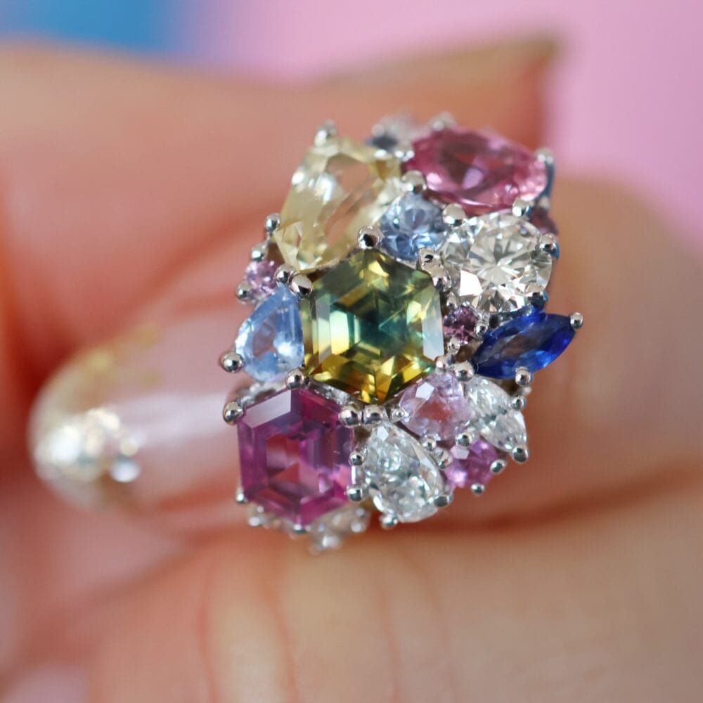 A multicolor ring with sapphires and traceable diamonds - Anpé Atelier CPH