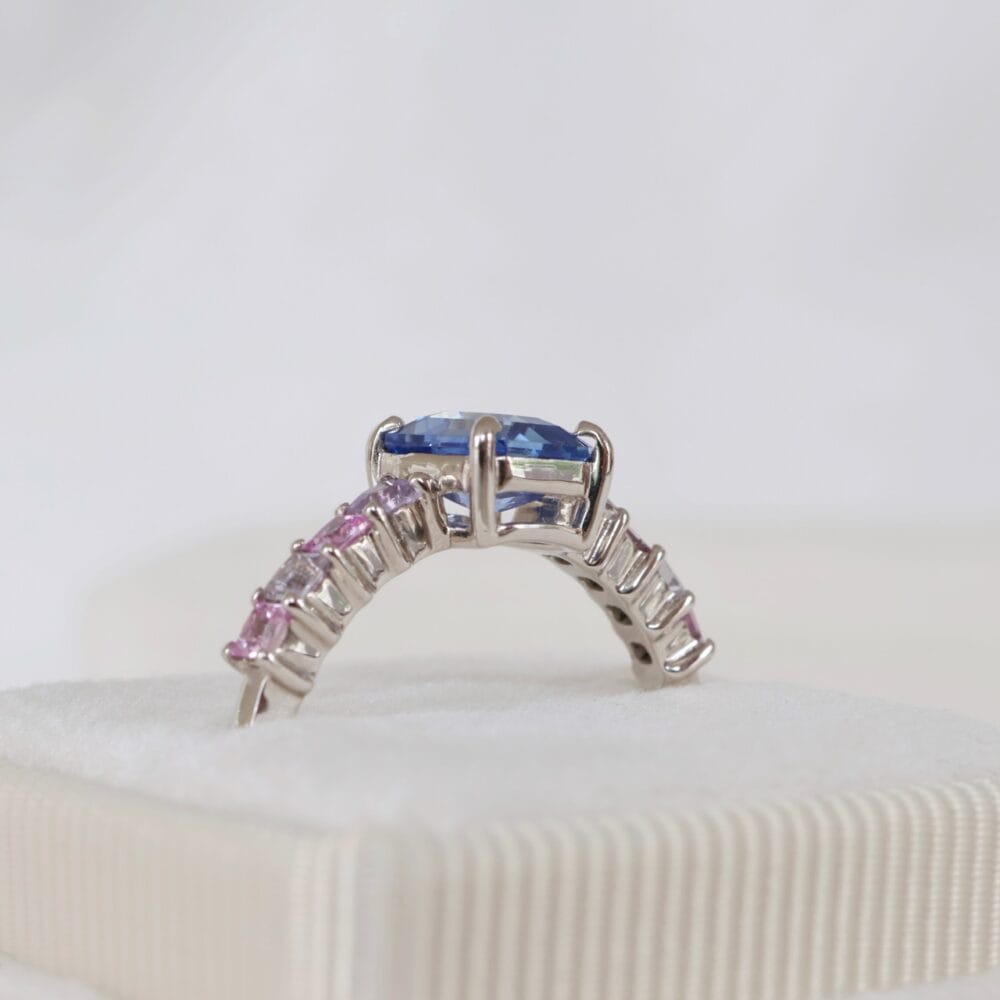 Blue sapphire ring - Daraya Sanda